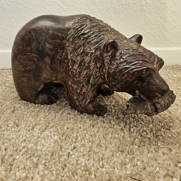 Wall Decor | Sunland Artisans 12in Long Grizzly Bear With Fish Figurine ...